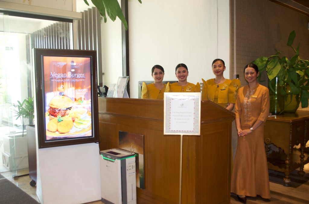 At The Manila Hotel’s Café Ilang-Ilang, buffet dining turns into a ...